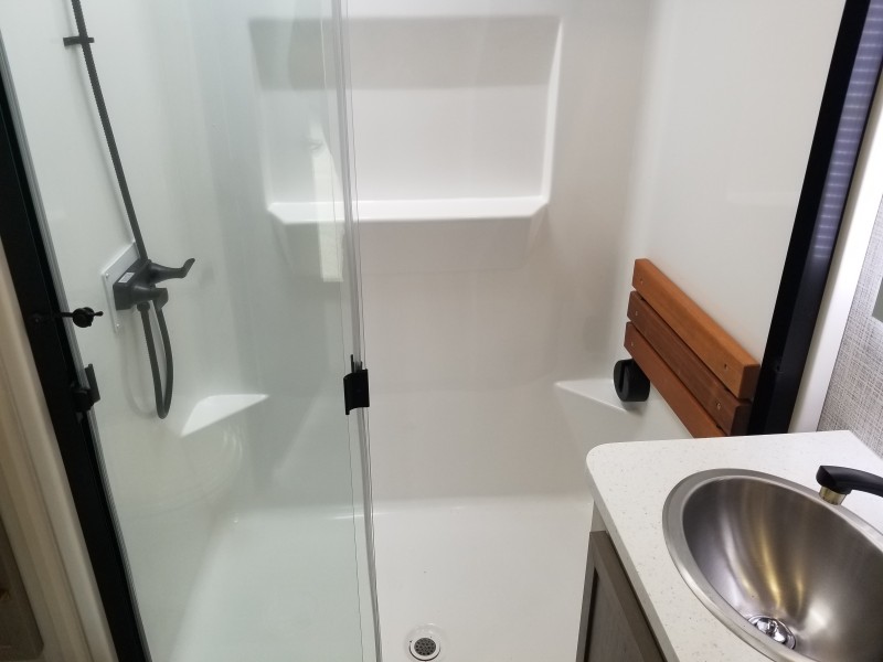 New 2025 Forest River Wildwood Heritage Glen 38 Veranda Fifth Wheel